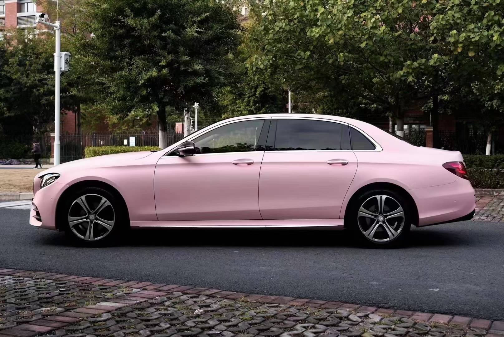 奔驰E-EKFILM改色膜洛丽塔粉，柔嫩清新的颜色_搜狐汽车_搜狐网