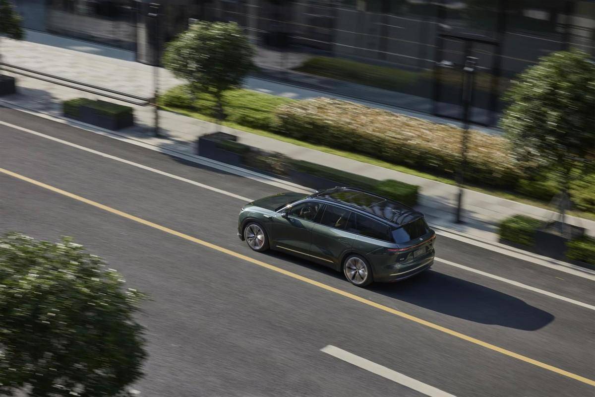 国产新能源高端SUV标杆，试驾蔚来全新ES8，惊喜还满多！_搜狐汽车_搜狐网