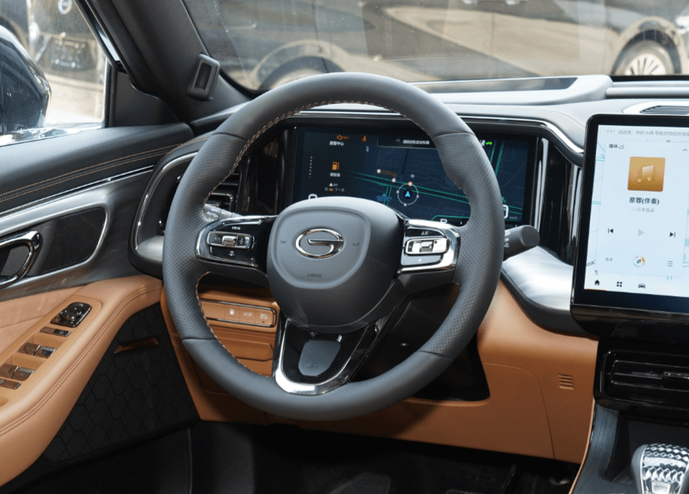 最性价比大7座？2.0T+8155芯片+四驱升级，新传祺GS8深度解析_搜狐汽车_搜狐网