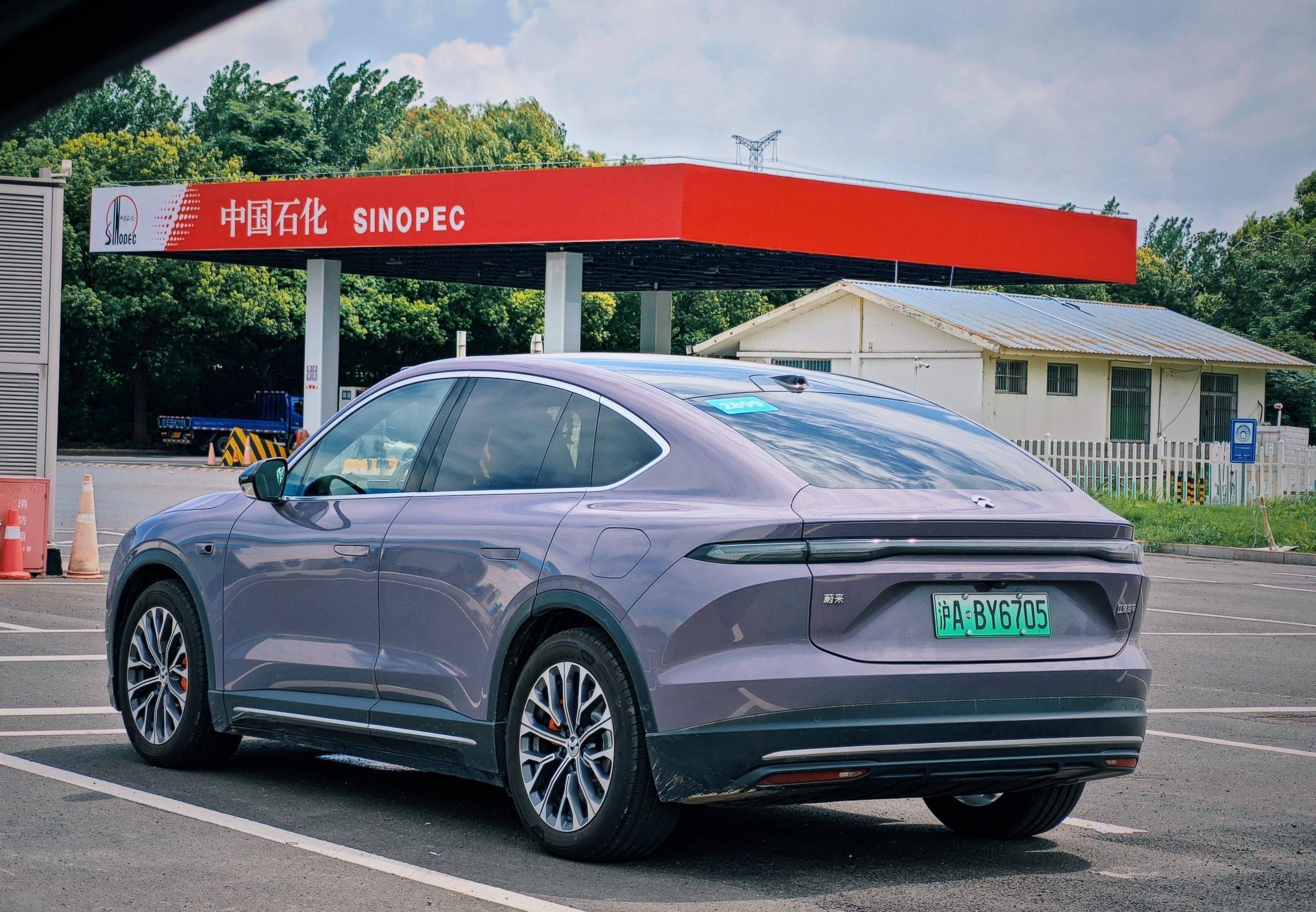 全新蔚来EC6现身街头，配激光雷达+电动尾翼，腾势N7不香了？_搜狐汽车_搜狐网