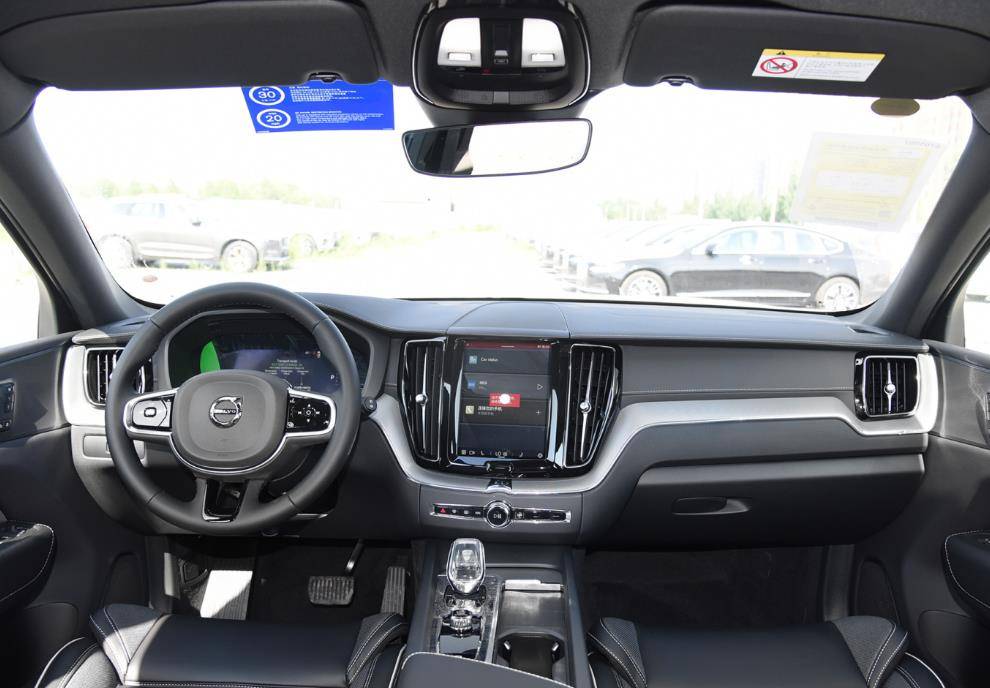 沃尔沃XC60自降身价，与奔驰GLB抢市场，车宽超1米9，不到30万_搜狐汽车_搜狐网