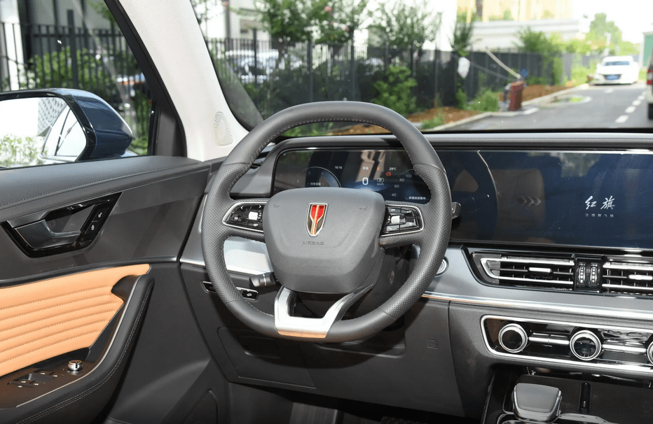 20万级SUV，就能有比肩Q5L的豪华感？动态试驾红旗HS5_搜狐汽车_搜狐网