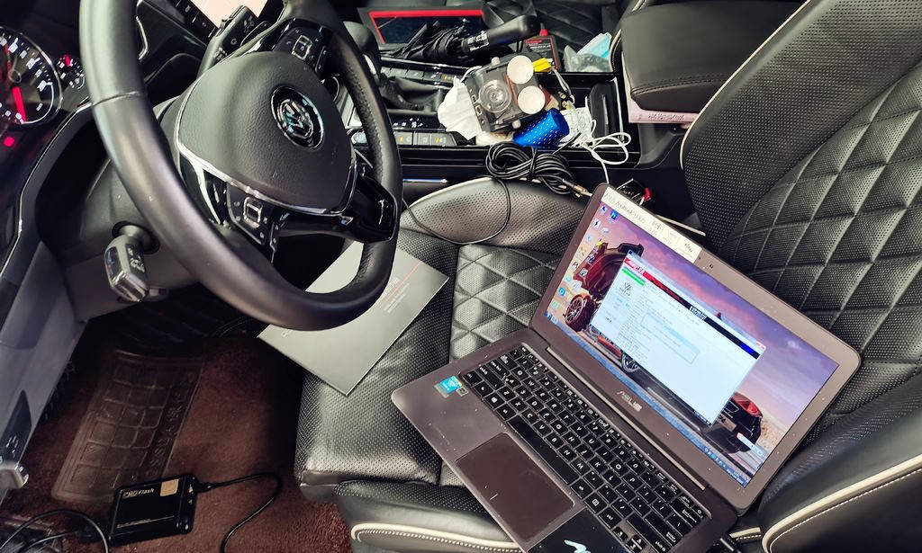 大众辉昂380TSI必刷ECU提升动力：艾森方案已出加速激进有乐趣！_搜狐汽车_搜狐网