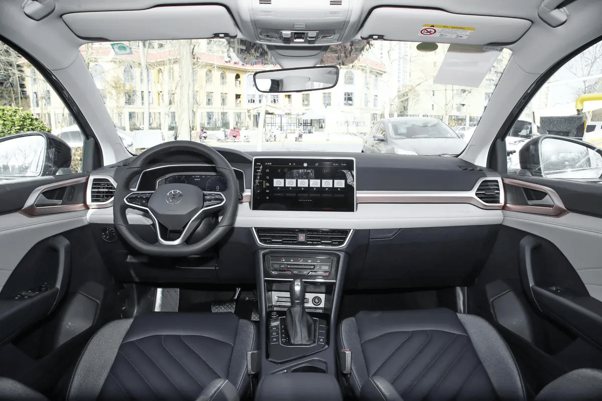 自主VS合资，都是紧凑SUV尖货，你选红旗HS3还是全新途岳？_搜狐汽车_搜狐网