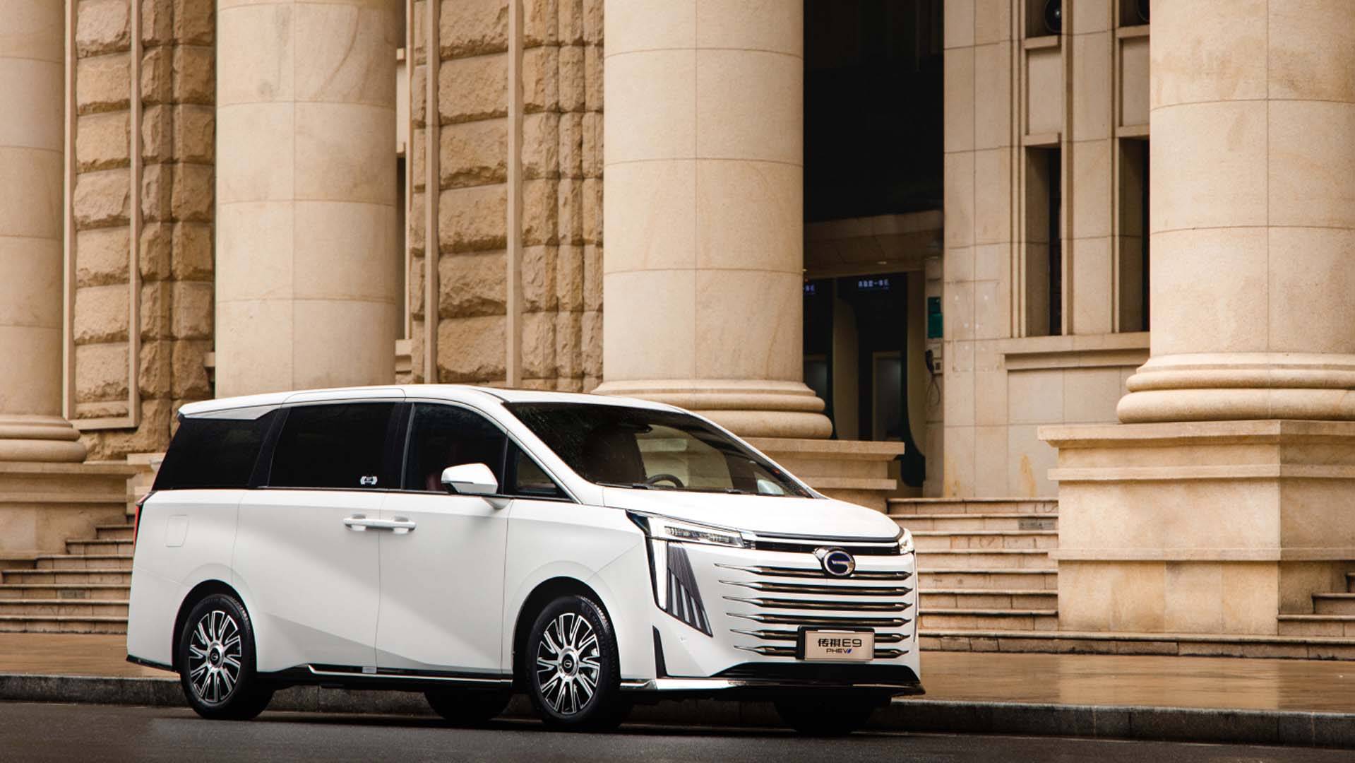 配置最贴心的MPV！这传祺E9搭2.0T插混 后排也带大彩电？_搜狐汽车_搜狐网