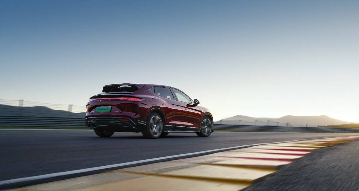 30万级SUV智能竞争白热化，腾势N7全面对比理想L7_搜狐汽车_搜狐网