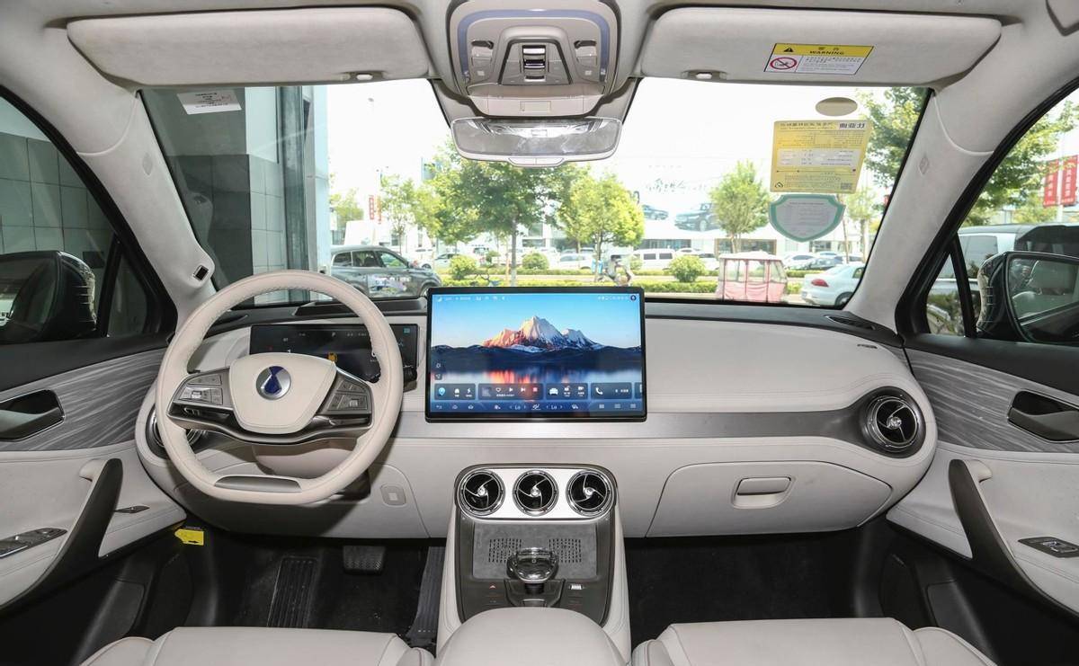 理想L7平替？腾势N8售价31.98-32.68万元_搜狐汽车_搜狐网