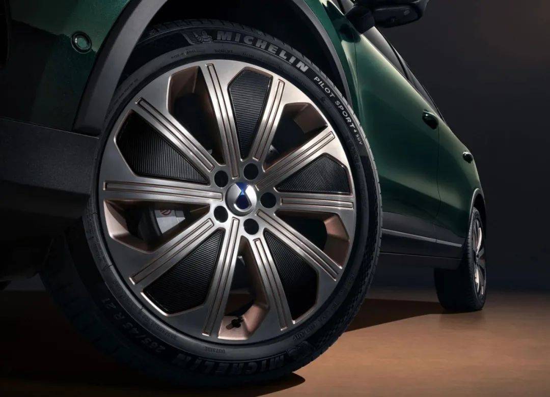 云辇-C、DM-p加持，31.98万起的7座SUV，腾势N8能不能火？_搜狐汽车_搜狐网