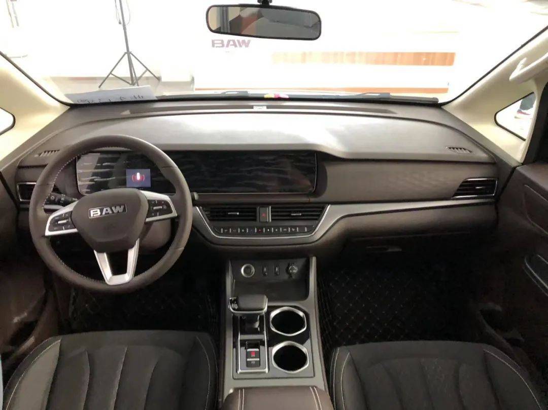 主打超值实用，BAW全新皮卡、MPV 8AT西区上市，8.78万元起_搜狐汽车_搜狐网