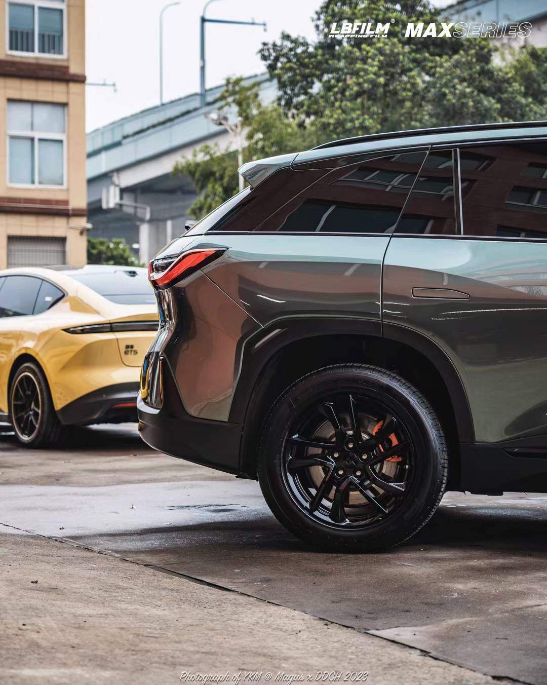 蔚来ES6-LB改色膜液态金属苍岭绿，灵动的又沉稳的绿色_搜狐汽车_搜狐网