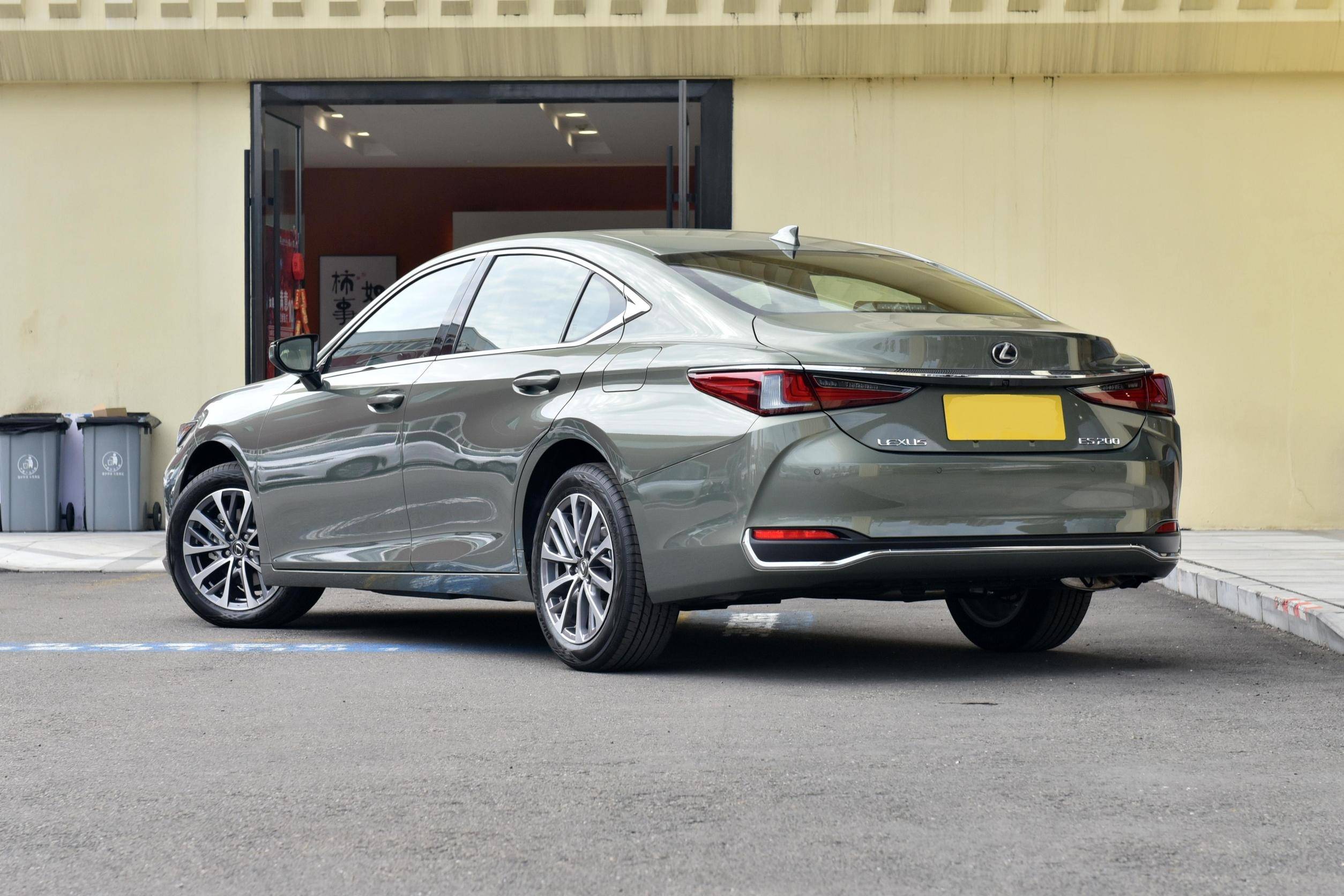 从加价2万到优惠4万，雷克萨斯ES200值不值得购买？_搜狐汽车_搜狐网