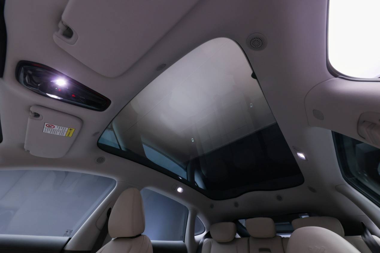 不止颜值高还有一身本事 看看智己LS6到底有多6？_搜狐汽车_搜狐网