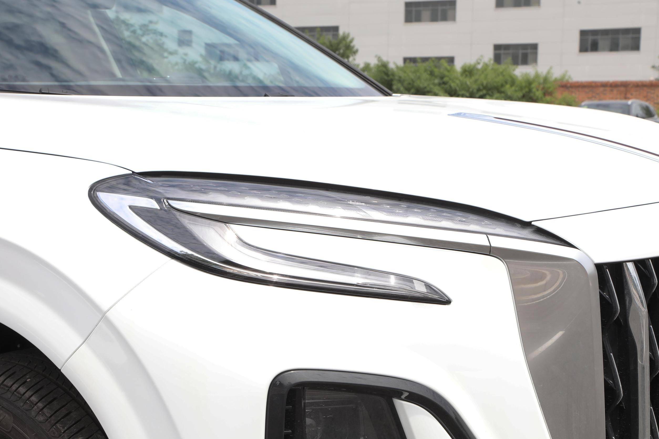 19万多提了台顶配红旗HS3，配置丰富，四驱6.9s破百，超出期待了_搜狐汽车_搜狐网