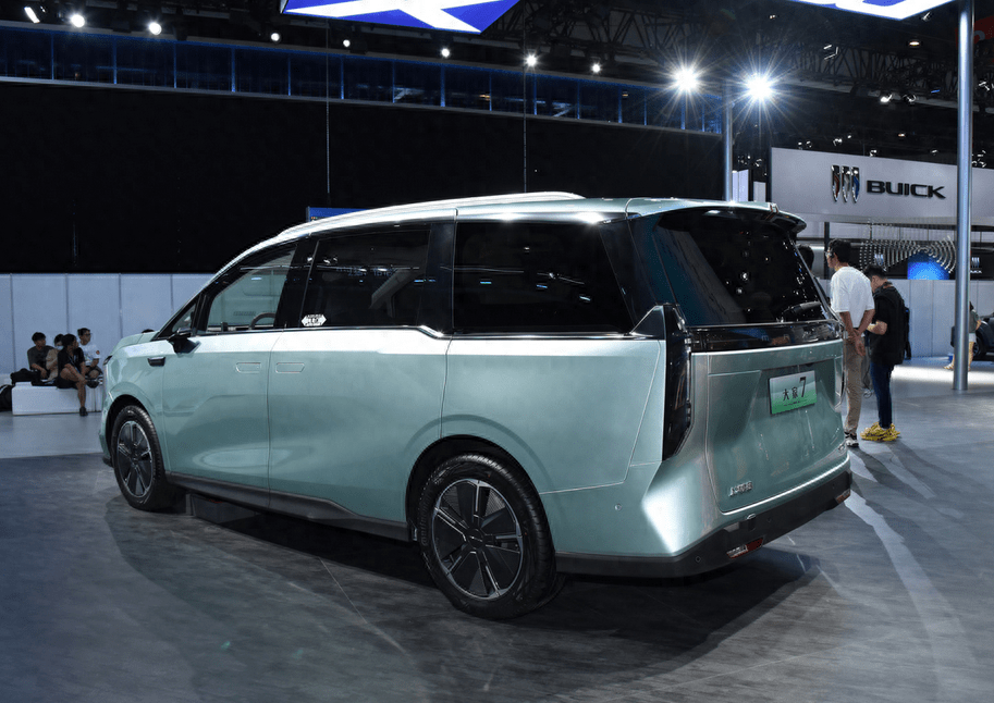 上汽大通MAXUS大家7全球首发亮相，售价25.98万元起_搜狐汽车_搜狐网