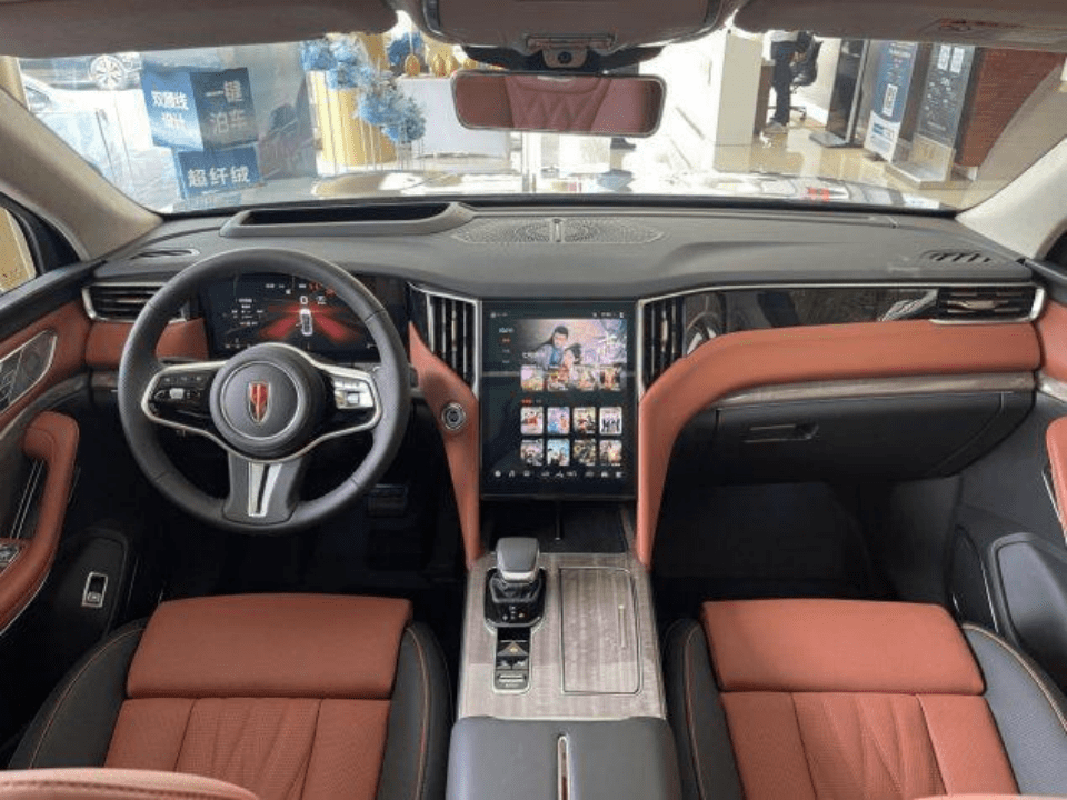 全方位升级，全系配2.0T+爱信8AT，实拍全新一代红旗HS7_搜狐汽车_搜狐网