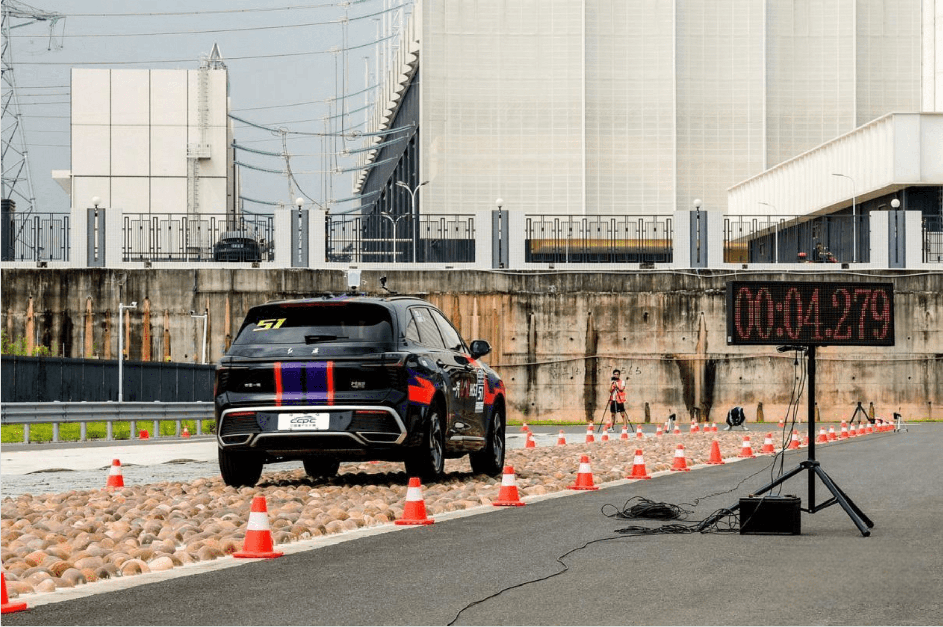 大有可为 决胜巅峰，红旗HS3荣膺2023 CCPC紧凑型SUV组年度总冠军_搜狐汽车_搜狐网