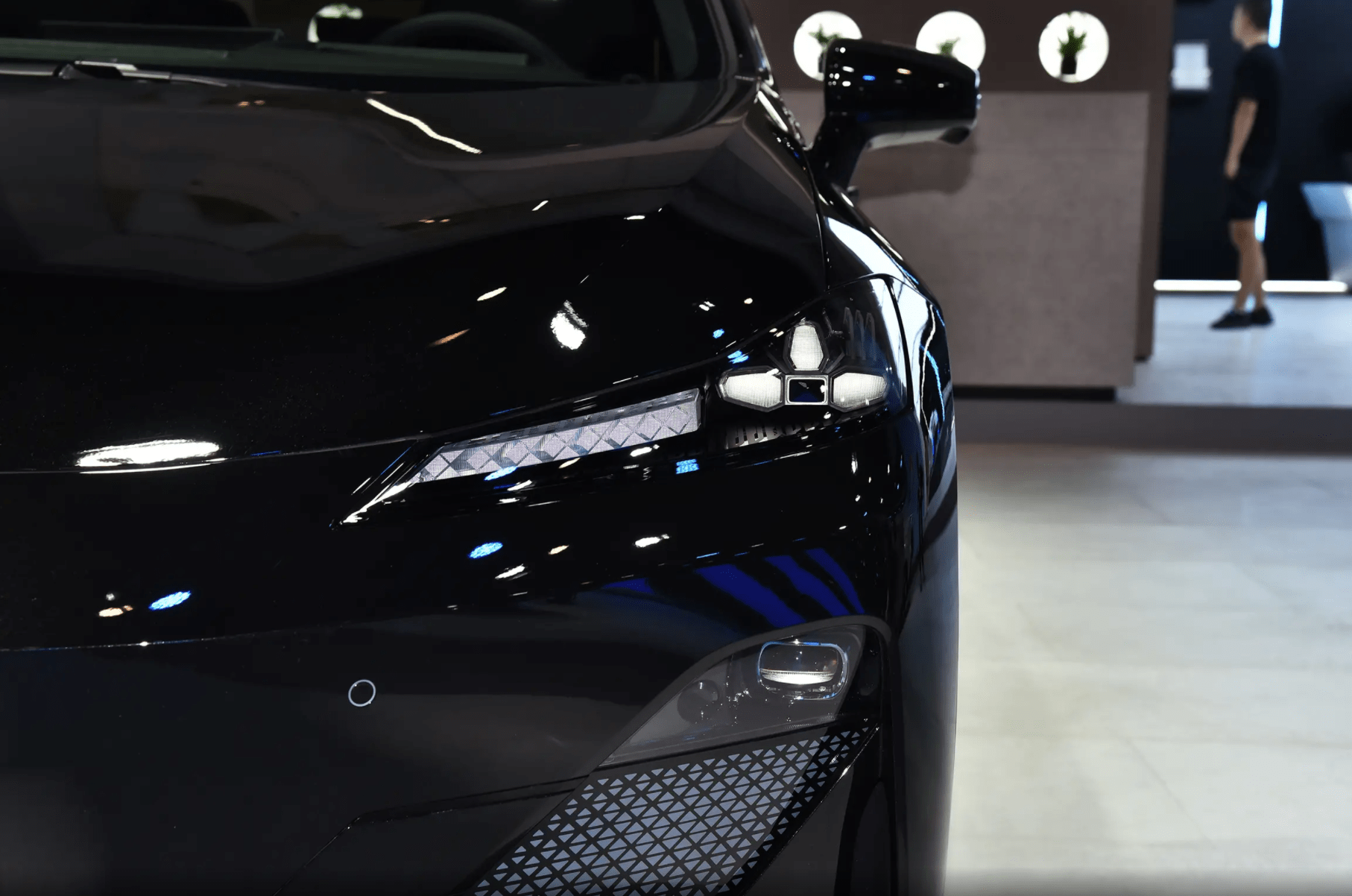 入门版车型售价下调至14.59万元，全新深蓝SL03真的“香”！_搜狐汽车_搜狐网