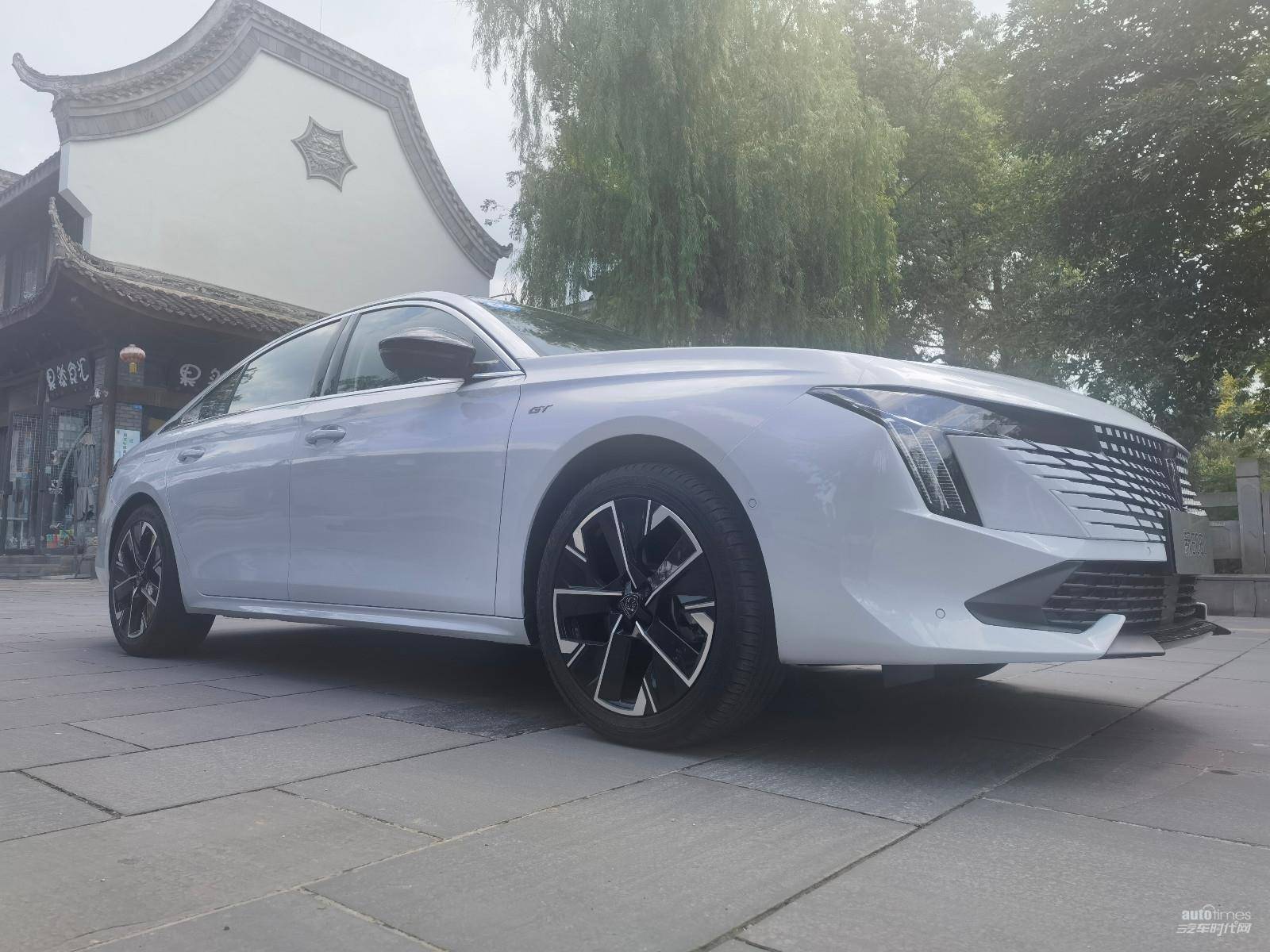 全面升级！试驾东风标致新508L，法系B级轿车的优雅座驾_搜狐汽车_搜狐网