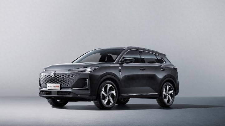 增配不增价！10万级SUV长安CS55 PLUS上市 9.99万起售_搜狐汽车_搜狐网