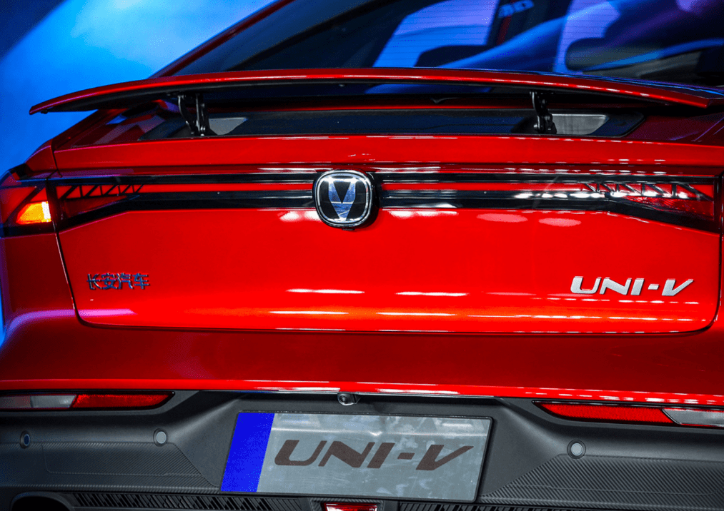 花小钱办大事，预算12万，轩逸、UNI-V、奔腾B70如何选？_搜狐汽车_搜狐网