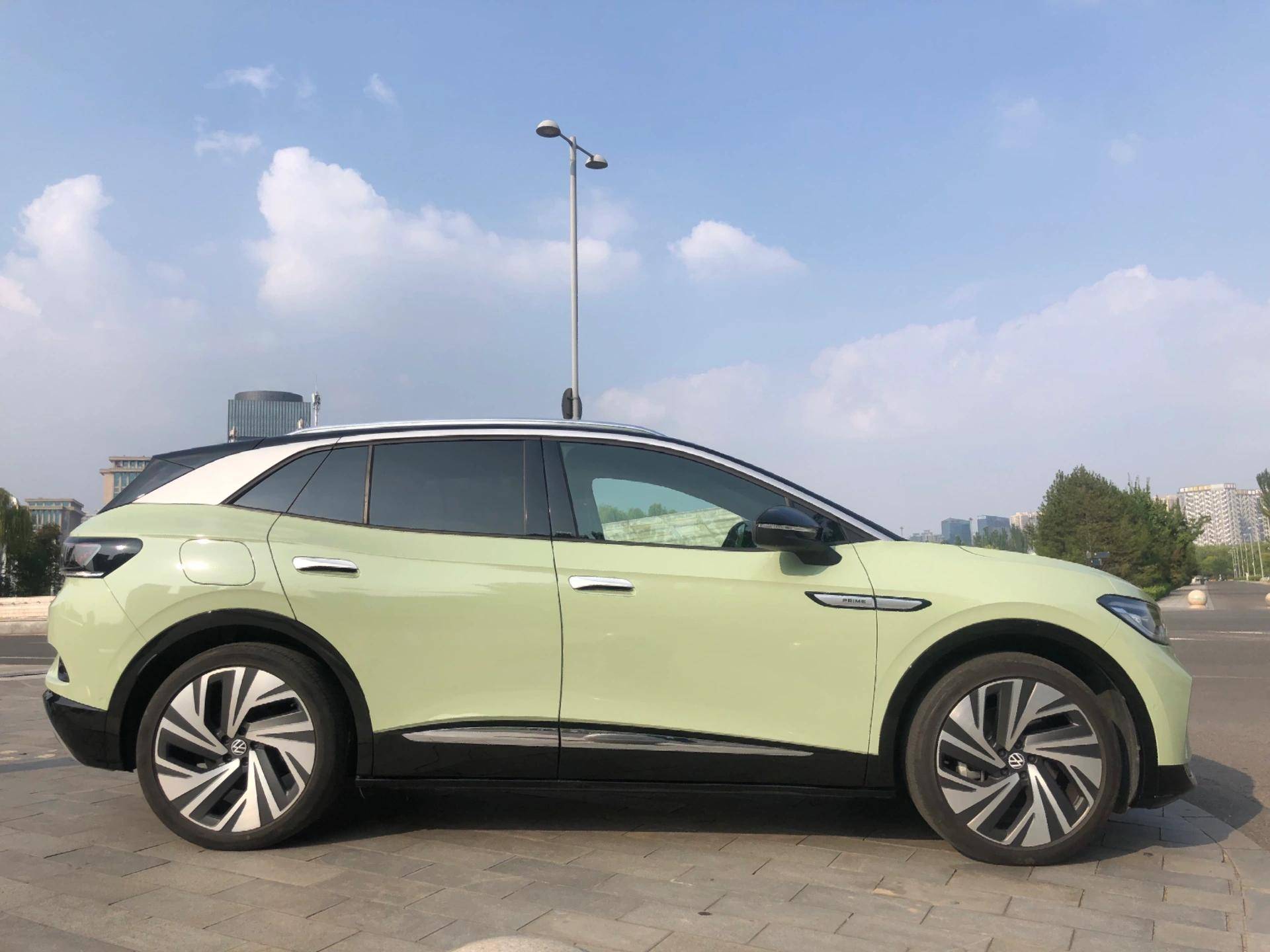 纯电SUV“天花板”ID.4CROZZ，续航600km 带给你无尽驾驶乐趣_搜狐汽车_搜狐网