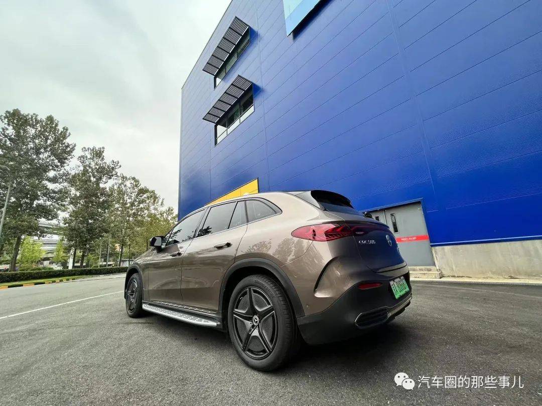 成都邂逅售48.60-63.06万元的奔驰EQE SUV，穿西装的暴徒，这感觉真是棒！_搜狐汽车_搜狐网