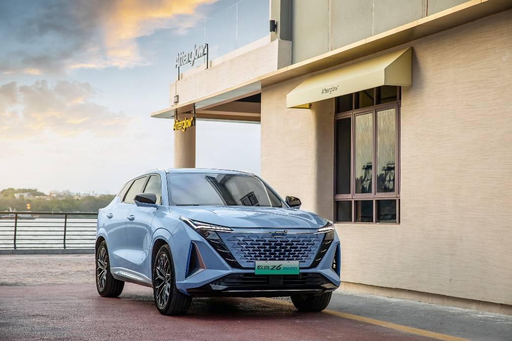 活久见！长安欧尚Z6智电iDD和银河L7一箱油就玩转国庆假期_搜狐汽车_搜狐网