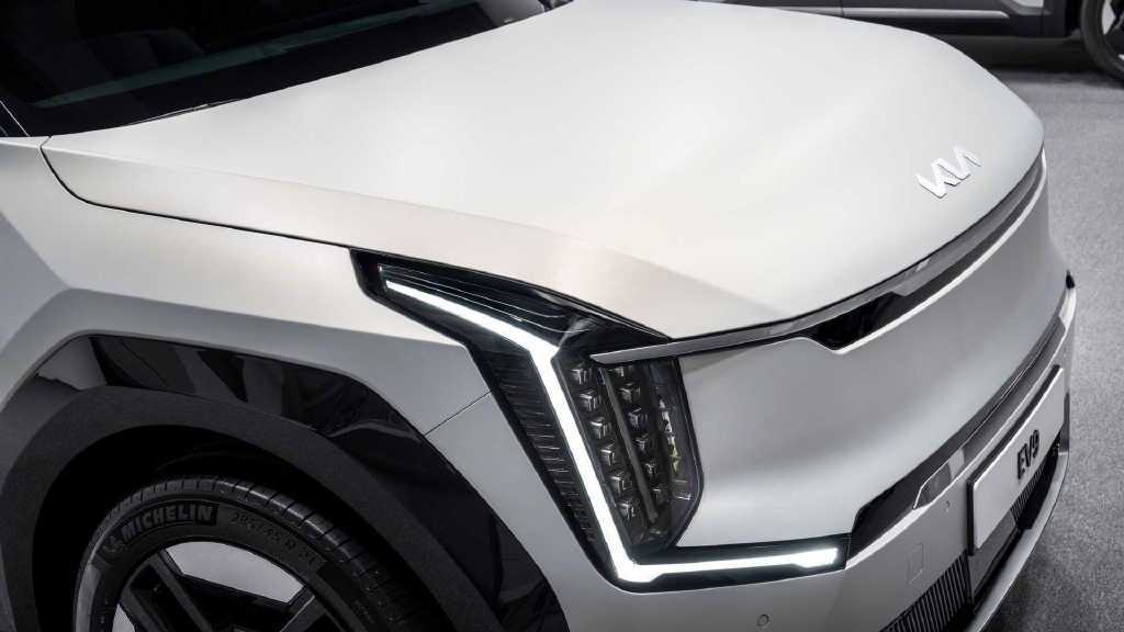 对标蔚来ES8！起亚EV9实车首发亮相_搜狐汽车_搜狐网