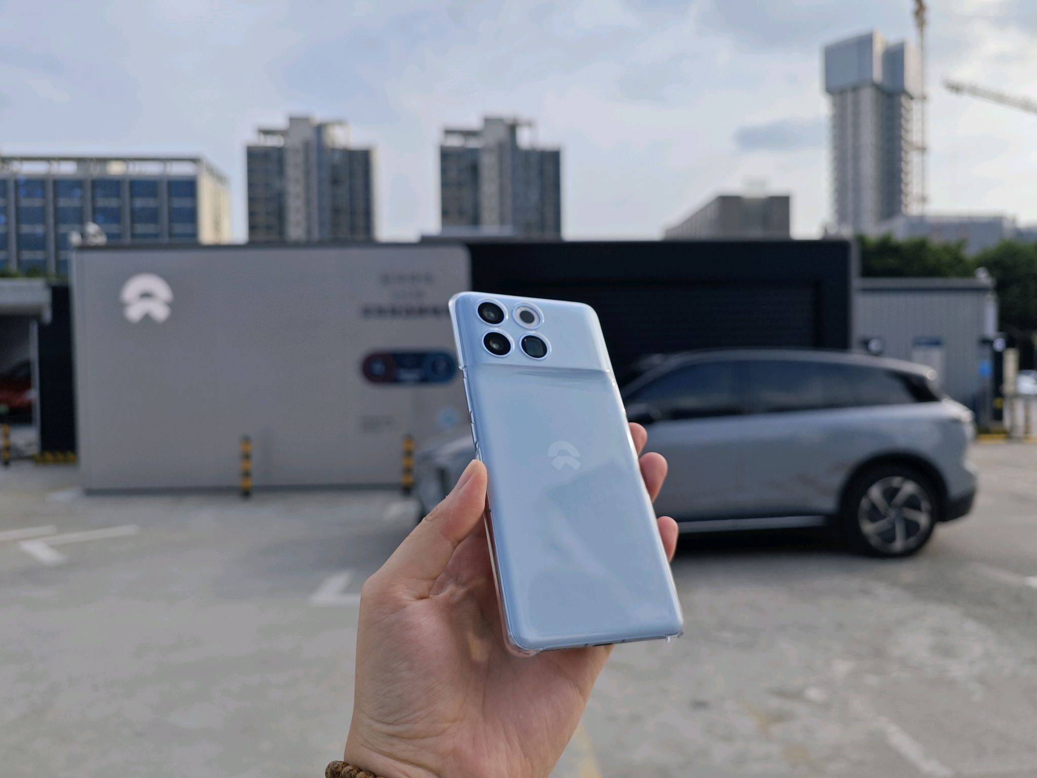 NIO Phone 首批用户评价：智能车控绝了，已成主力机_搜狐汽车_搜狐网