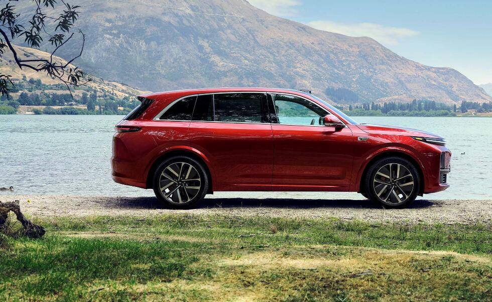 问界新M7爆单 24.98万起售 跟理想L7相比 谁更值得出手？_搜狐汽车_搜狐网