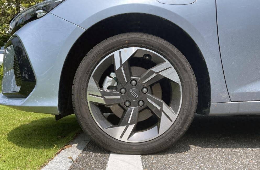 加速后劲更足 引入增程模式改善NVH 帝豪L HiP冠军版试驾评测_搜狐汽车_搜狐网