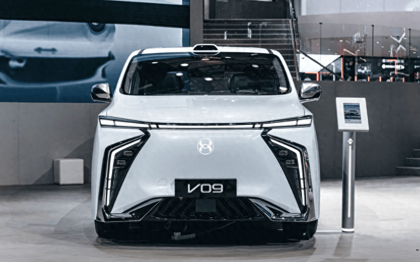高端MPV疯狂内卷 比腾势D9还大 合创V09上市，31.88万起 要成爆款？_搜狐汽车_搜狐网