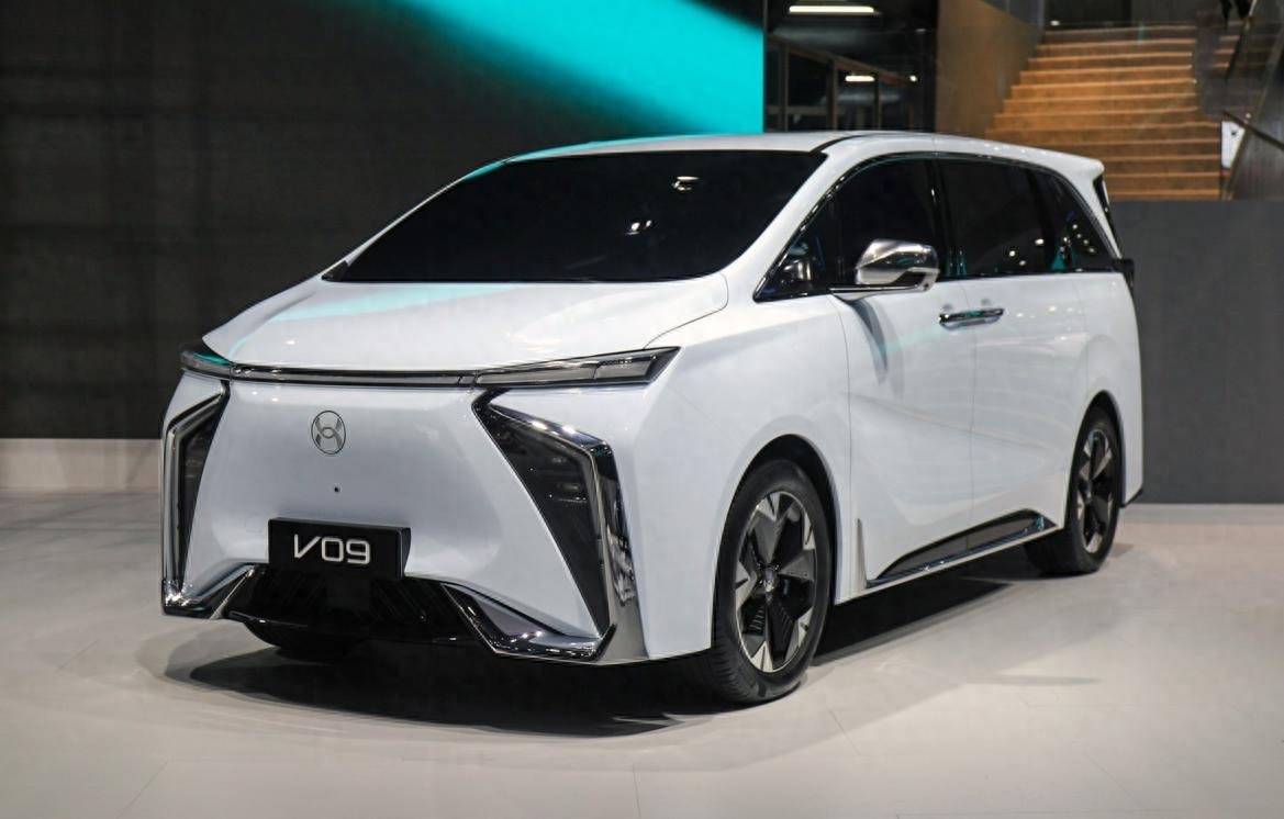 聚焦纯电MPV 外形前卫 交互丰富 超充可跑长途 合创V09车型导购_搜狐汽车_搜狐网