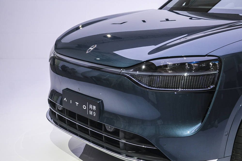 问界M9静态体验，配备激光雷达+ISD交互大灯，轴距达3110mm_搜狐汽车_搜狐网