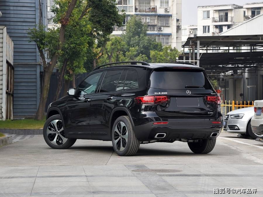 豪华紧凑型SUV怎么选？奔驰GLB对比宝马X1和奥迪Q3_搜狐汽车_搜狐网