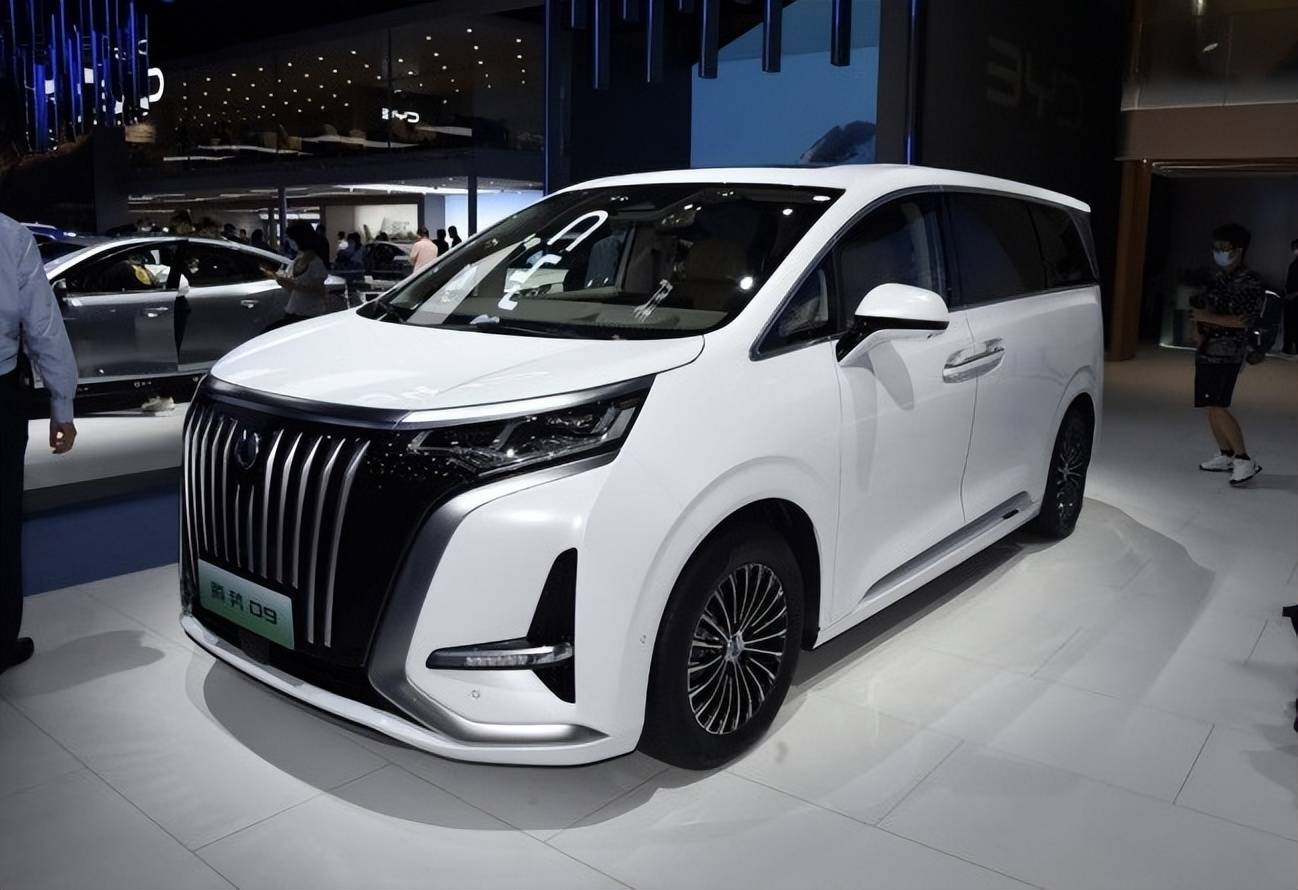 大家9和腾势D9 EV怎么买福利多？中大型纯电MPV上演终极PK_搜狐汽车_搜狐网