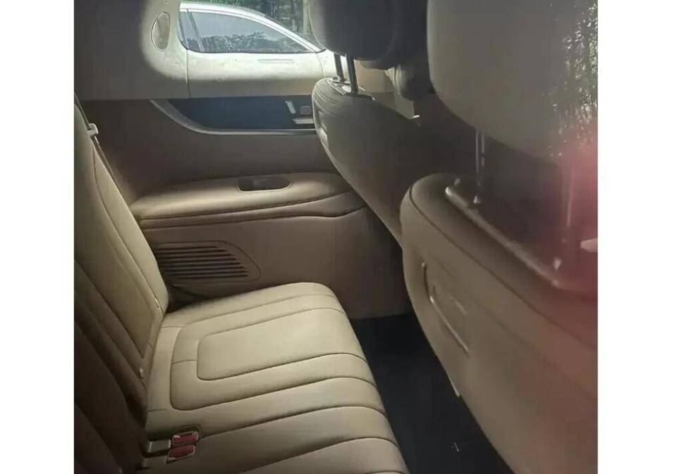 1000万内最好SUV，问界M9三联屏+女王副驾就有千万质感？_搜狐汽车_搜狐网