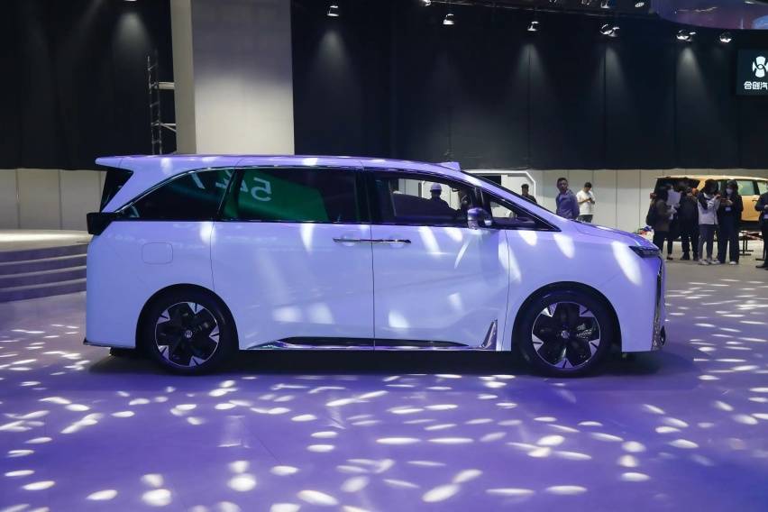 31.88万起售，全系七座，纯电MPV合创V09的定价合理还是过高？_搜狐汽车_搜狐网