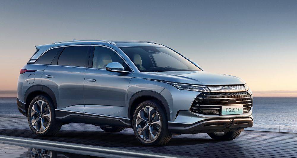 比亚迪十月销量创新高，首次突破3万大关，全球地位再攀升！_搜狐汽车_搜狐网