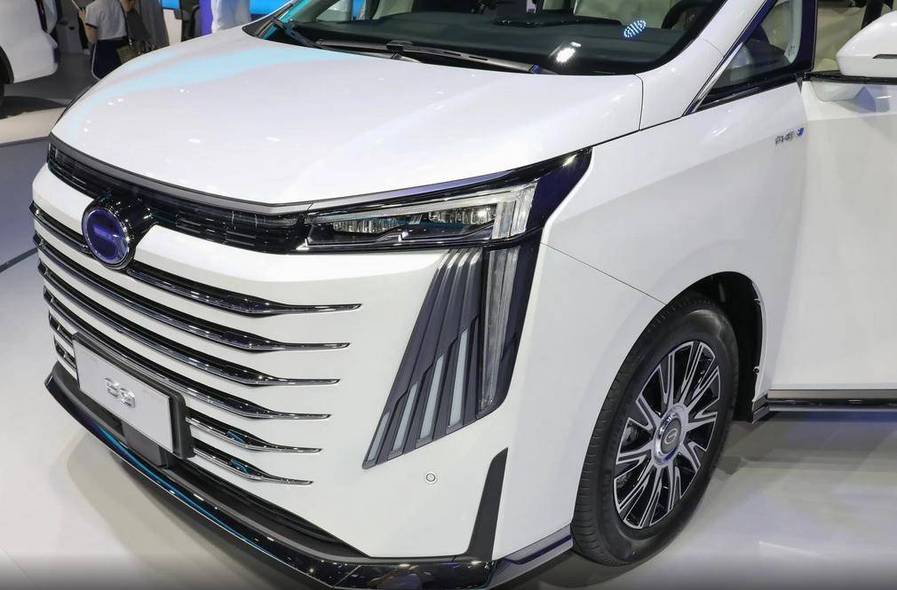 传祺E9对标腾势D9 DM-i，空间大、性能强，你更看好哪一款？_搜狐汽车_搜狐网