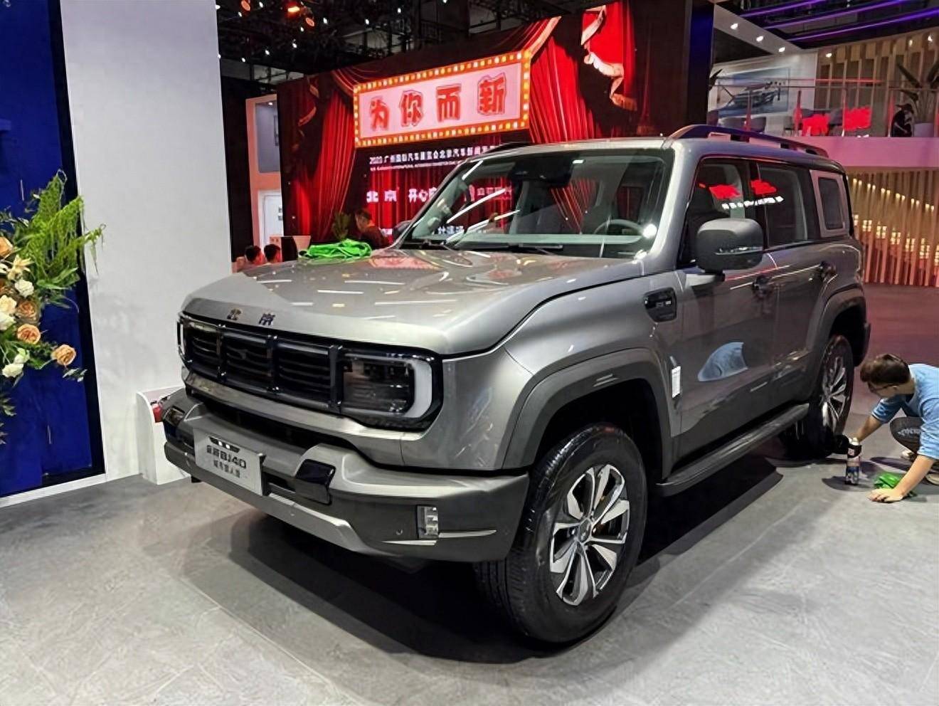 全新BJ40终于玩明白了越野车，能和坦克300掰手腕了吗？_搜狐汽车_搜狐网