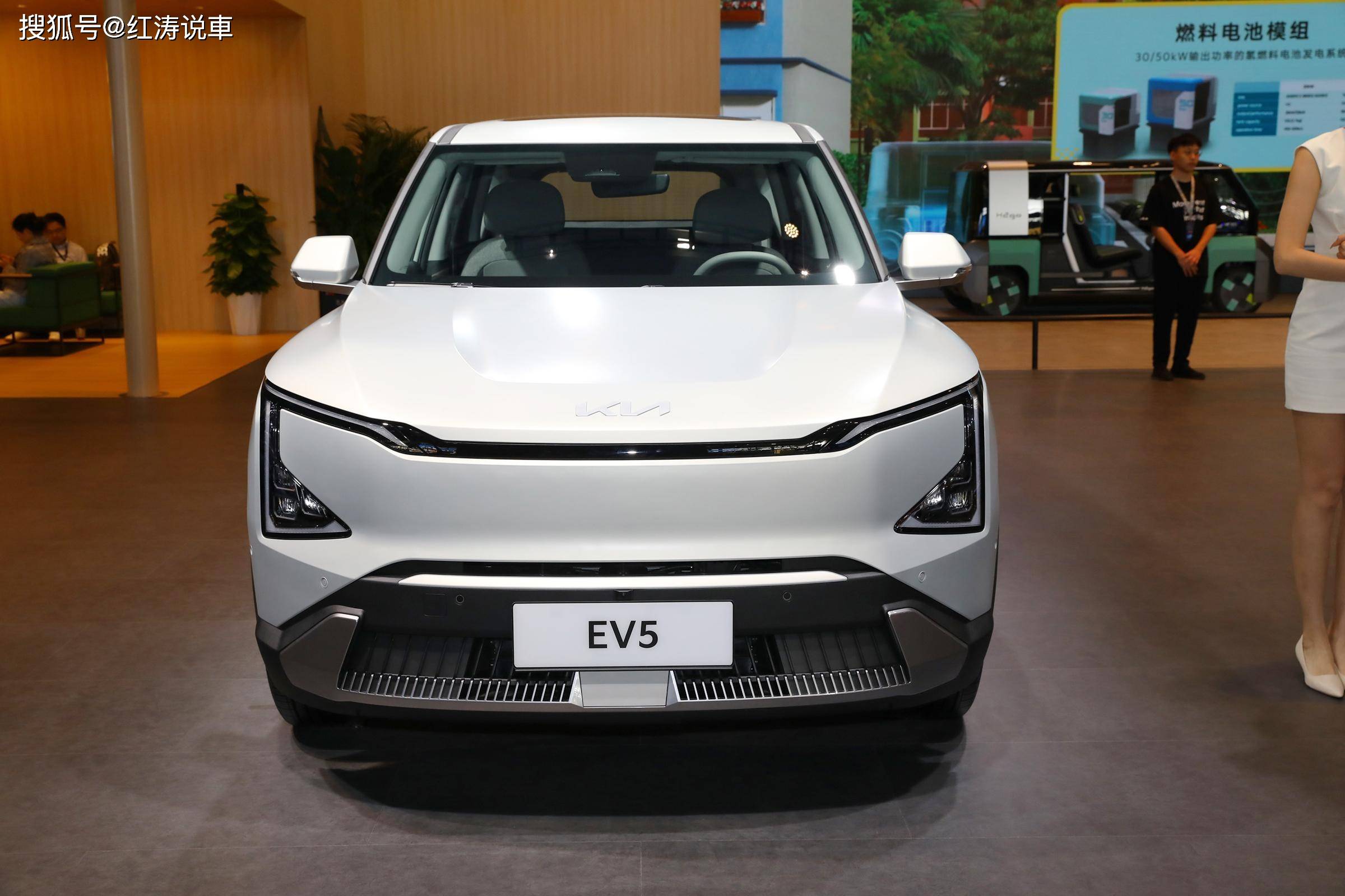 起亚EV5在广州车展上市，纯电动SUV，续航530公里，售14.98万元起_搜狐汽车_搜狐网