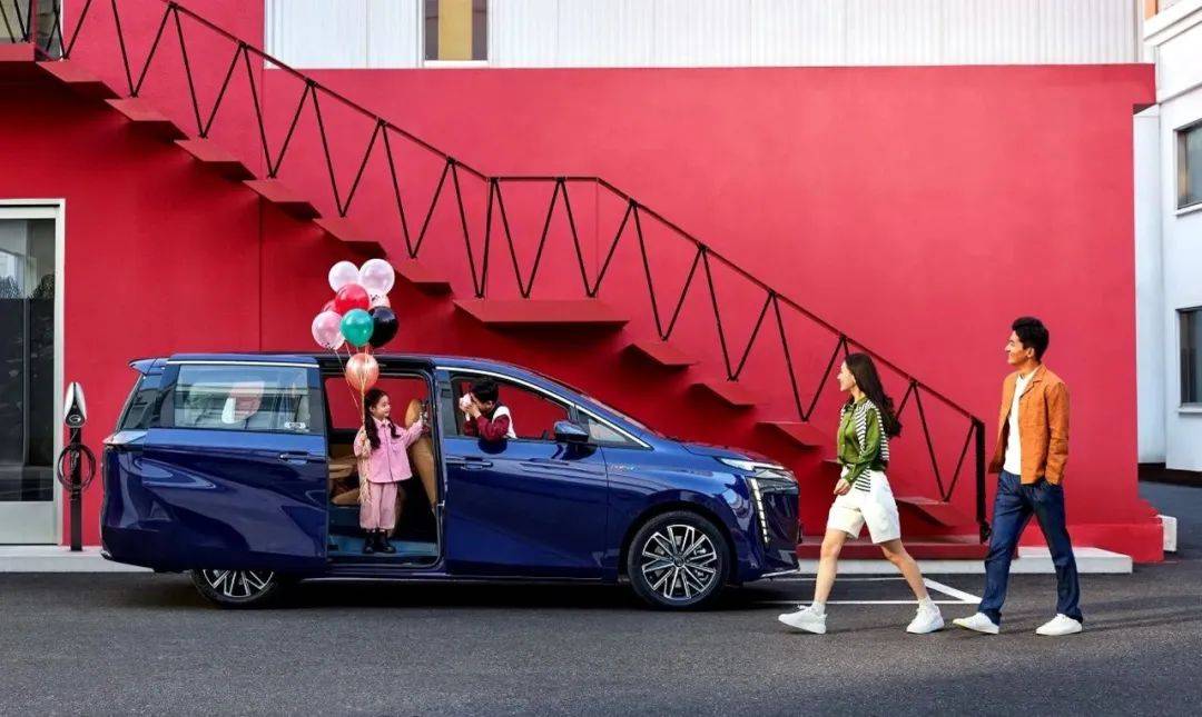 2023广州车展中高端MPV“大打出手”，传祺E8凭啥成为爆款显眼包？_搜狐汽车_搜狐网