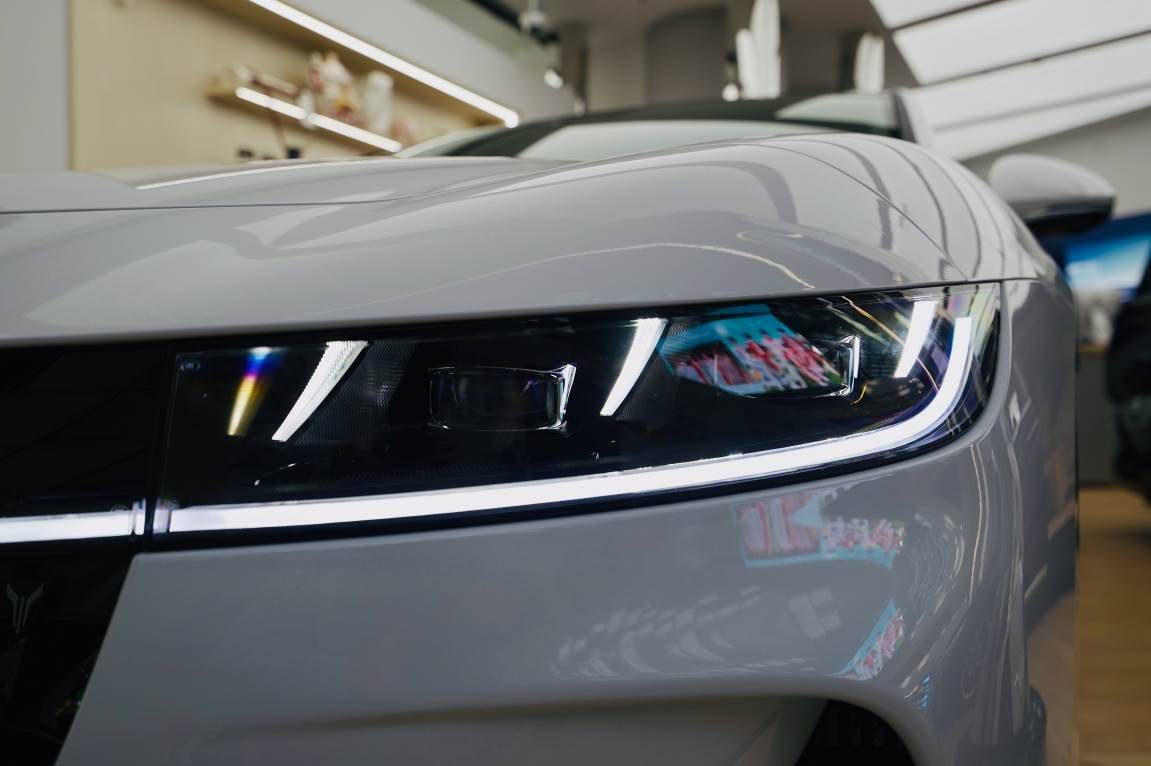 甩BBA一条街，探店体验岚图追光PHEV_搜狐汽车_搜狐网