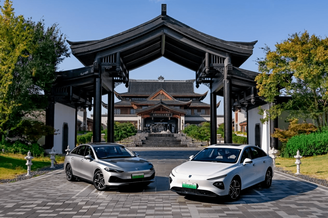 B级车尺寸，1400km续航，价格只卖12万，荣威D7疯了吗？_搜狐汽车_搜狐网