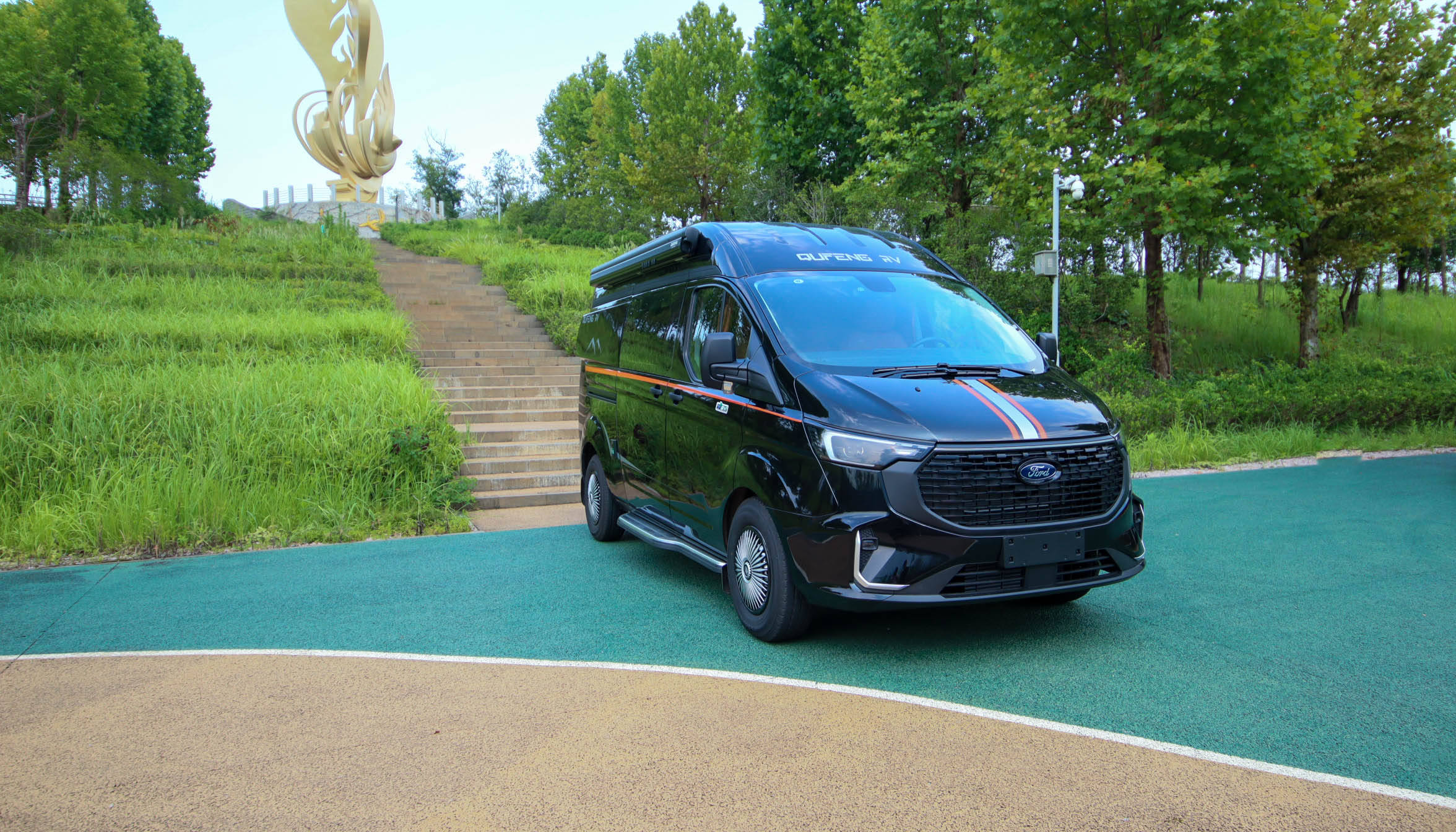 趣蜂B610：20多万的福特V362小房车，通勤代步自驾旅游首选！_搜狐汽车_搜狐网