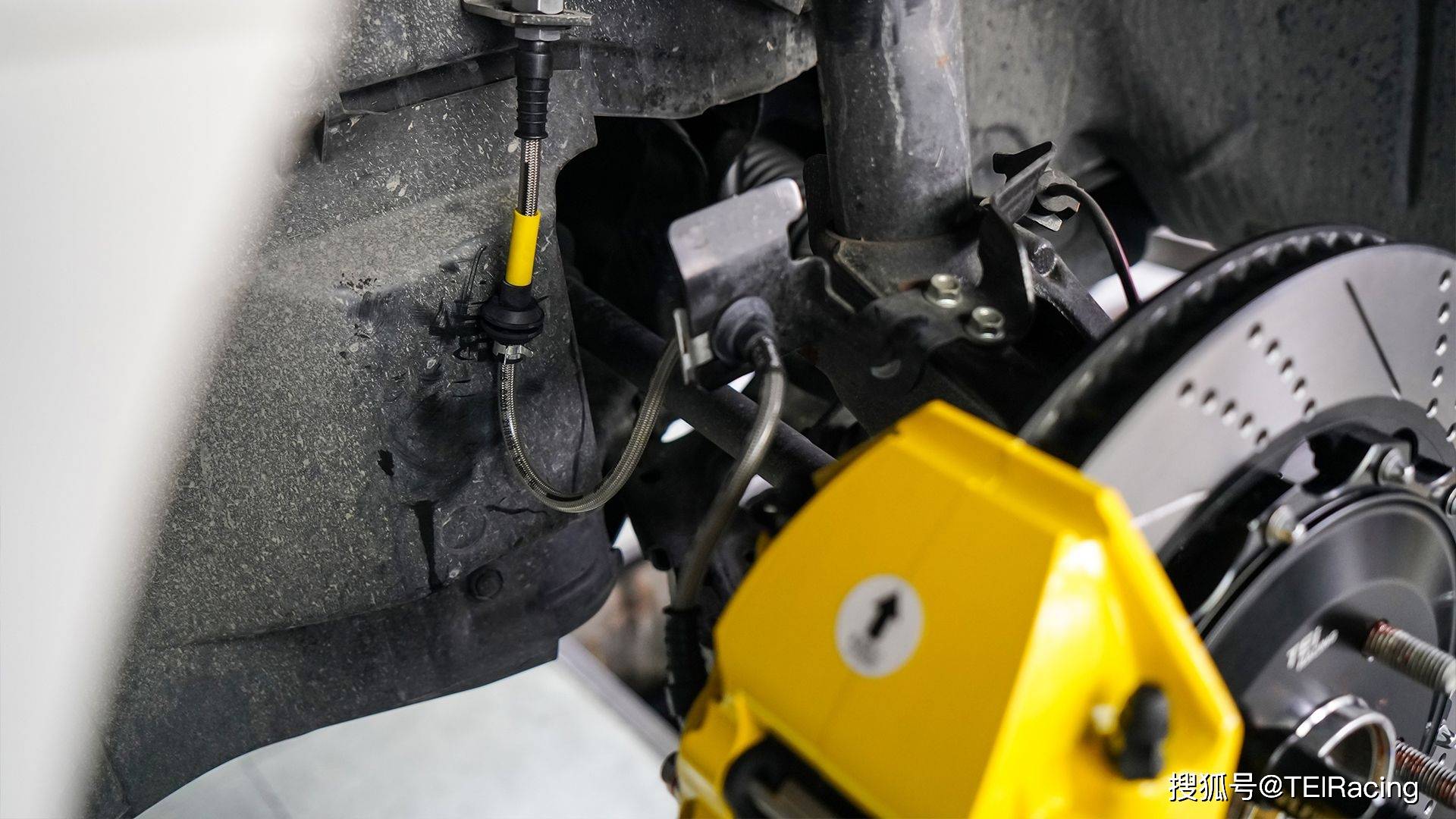 改装案例丨马自达3升级P40NS+大四活塞卡钳套件_搜狐汽车_搜狐网