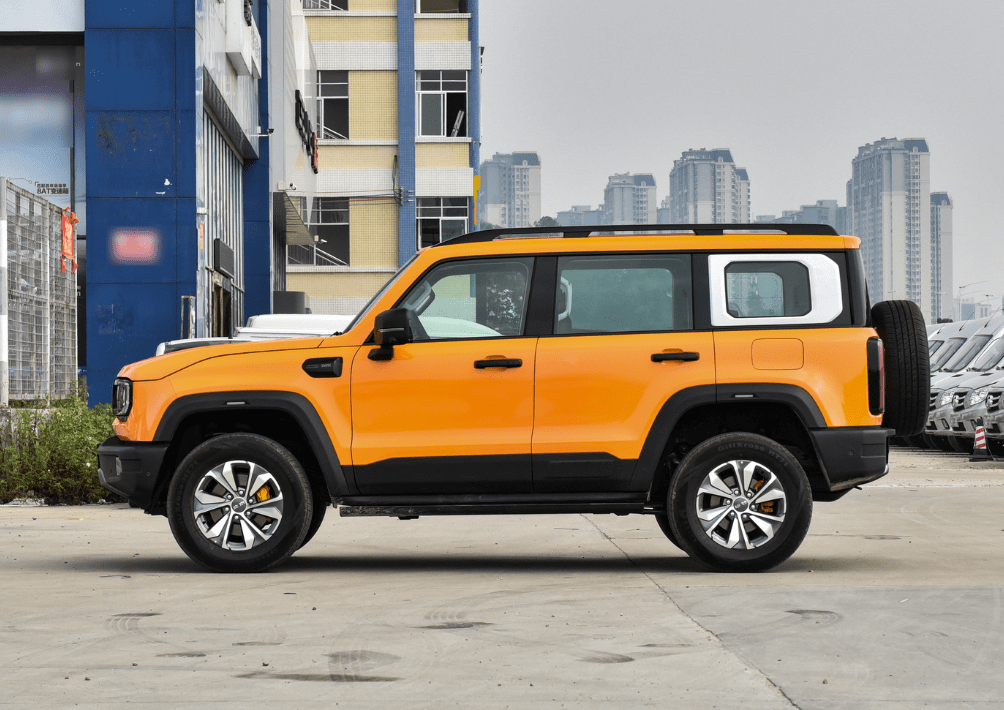 坦克300的劲敌，全新北京BJ40造型硬派，提供3种动力，有蠕行模式_搜狐汽车_搜狐网