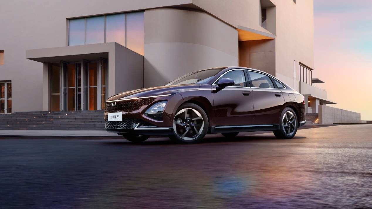 3.98L油耗1100km续航，五菱星光新车上市，现场交车火爆_搜狐汽车_搜狐网