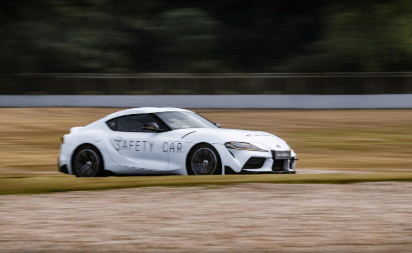燃油车不死！赛道试驾丰田GR86/SUPRA，原来“车神”那么容易当？_搜狐汽车_搜狐网